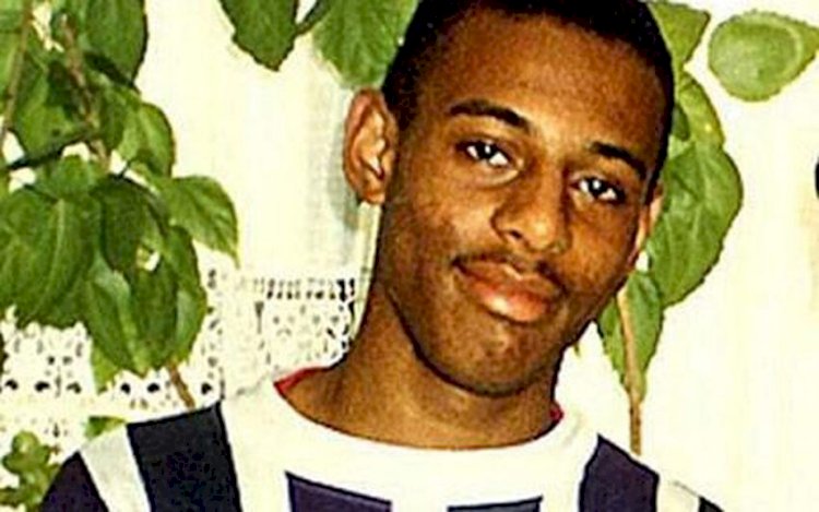 Investigation launched after killer of Stephen Lawrence 'sent selfies ...